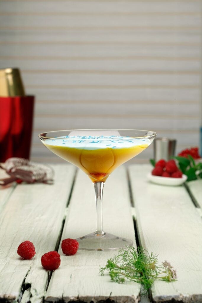 Cocktail CT on a Blue Sky - Cocktail Team