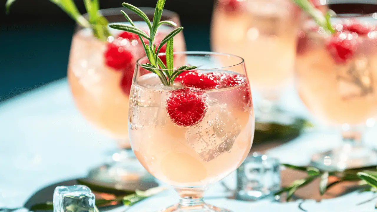 Welcome drink: o que é e 10 opções para surpreender